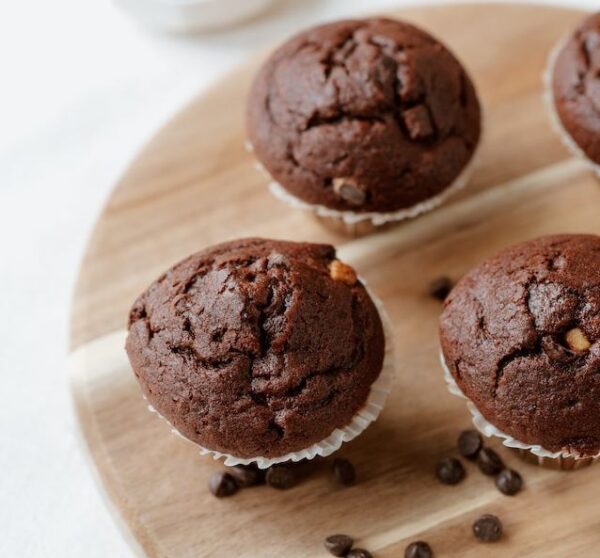 Low-Calorie Chocolate Protein Cupcakes | AH7.fit™